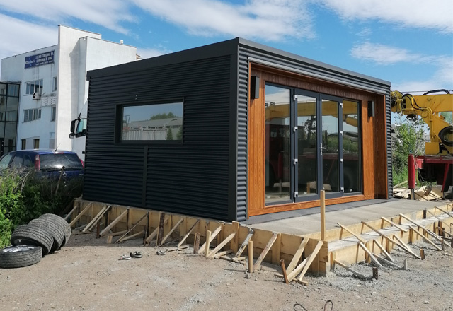 Case modulare, Hale metalice,Scari interioare